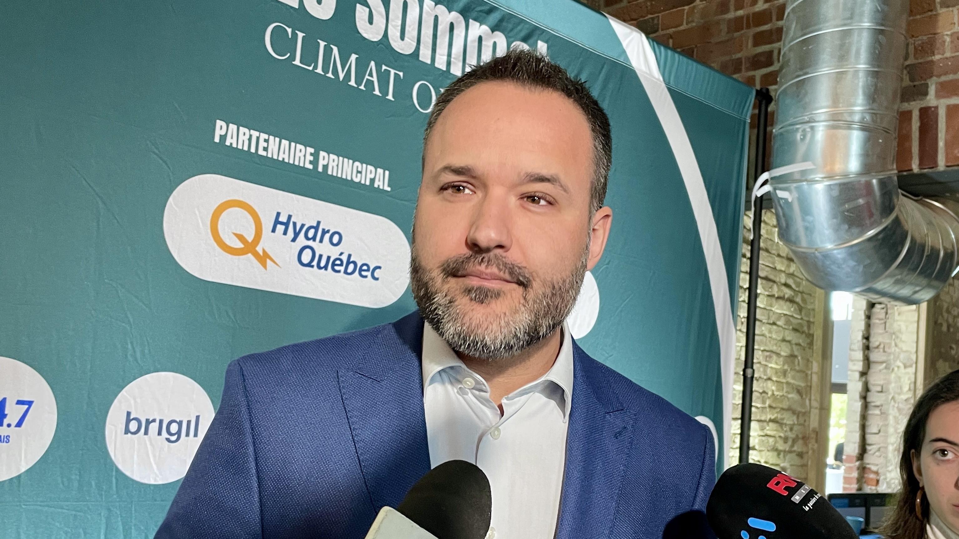 Des centaines de personnes font la file pour un médecin de famille à Kanata