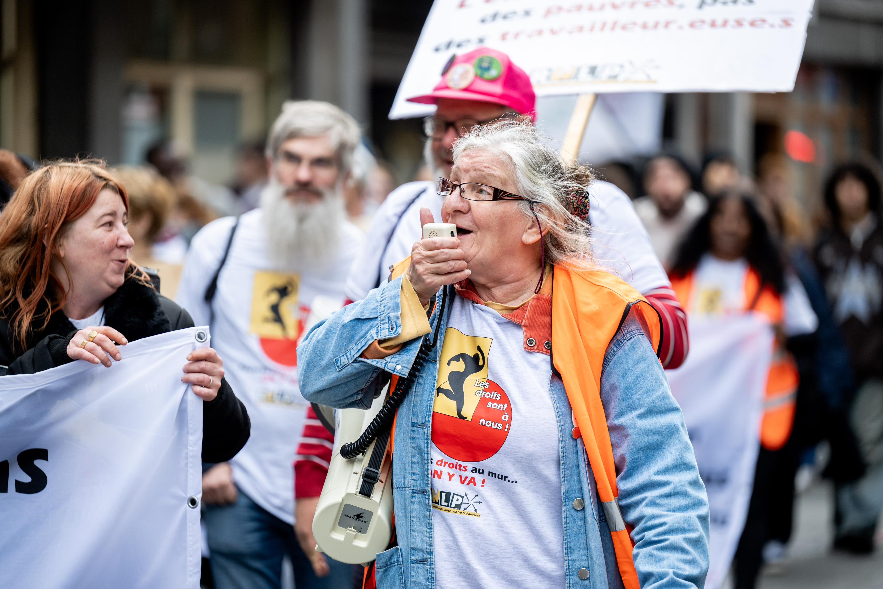 Duizendtal mensen betogen in Namen tegen armoede