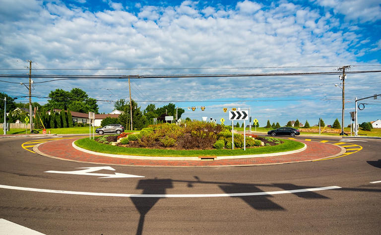 Expect delays for roundabout construction on Cortez Road