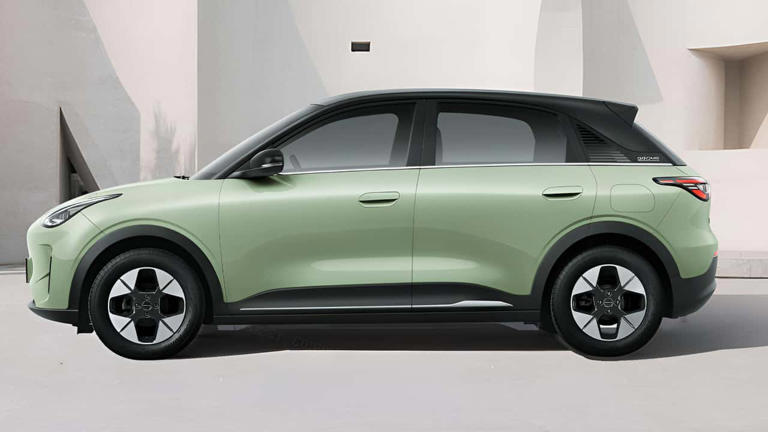 Geely EX2 desembarca no Brasil e será lançado em novembro