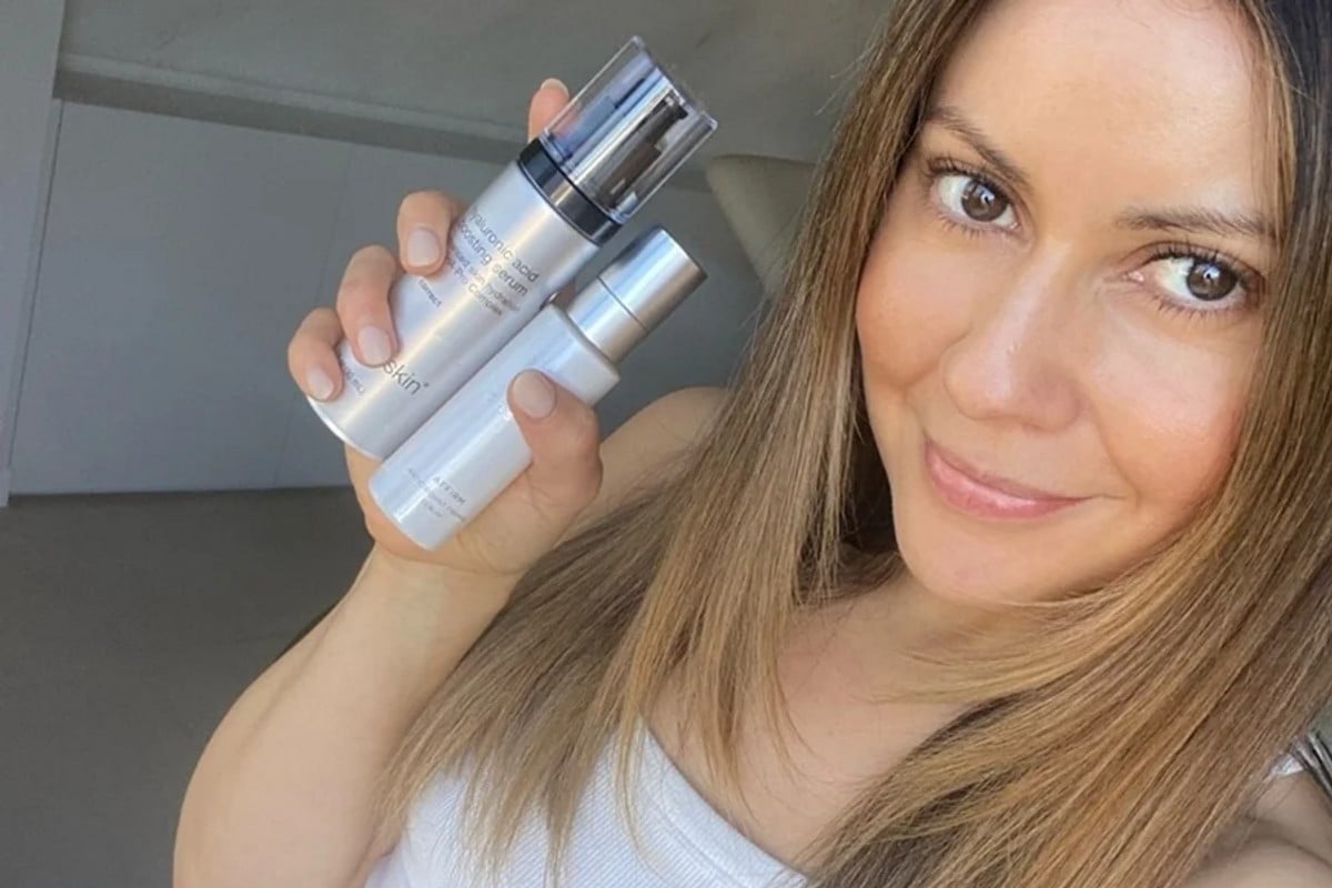 '12 products I recommend for peri and menopausal skin.'