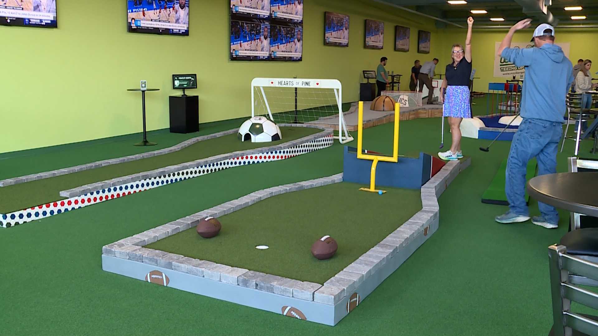 Maine-themed mini golf bar, restaurant opens in Portland