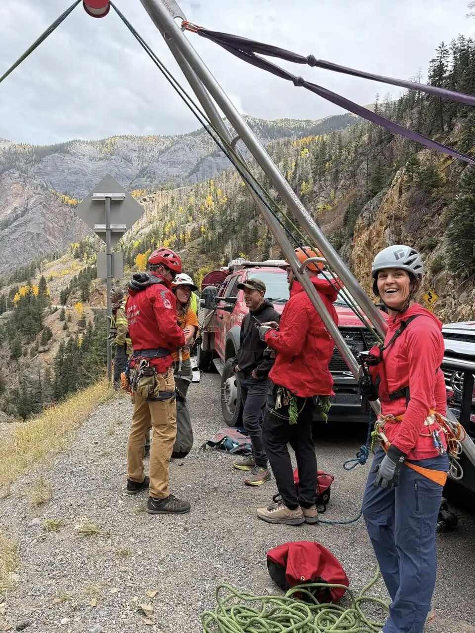 Mirakel: Chauffør reddet med lette skader efter at være faldet 91 meter ...