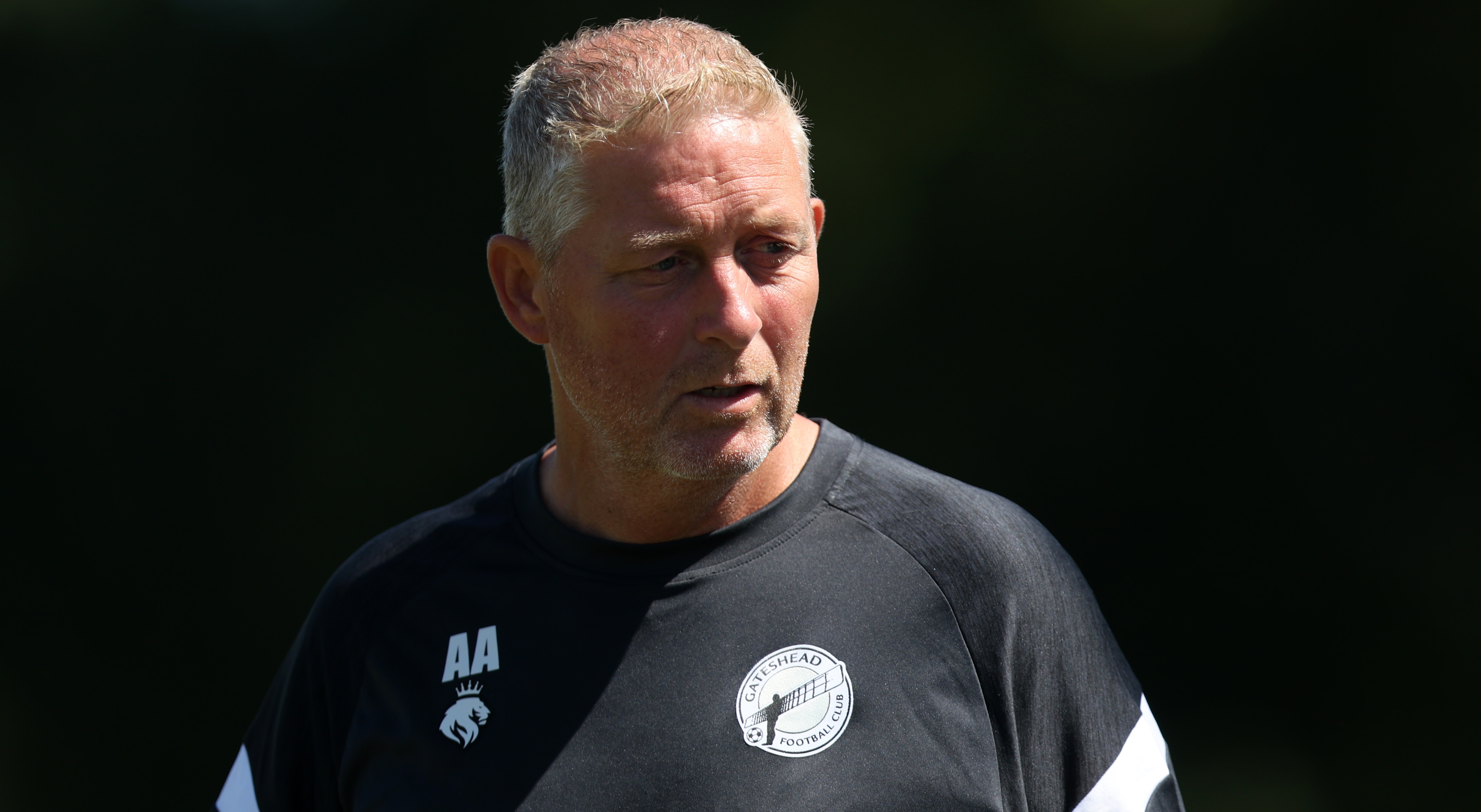Gateshead boss Armstrong ready to renew rivalry with Brackley Town