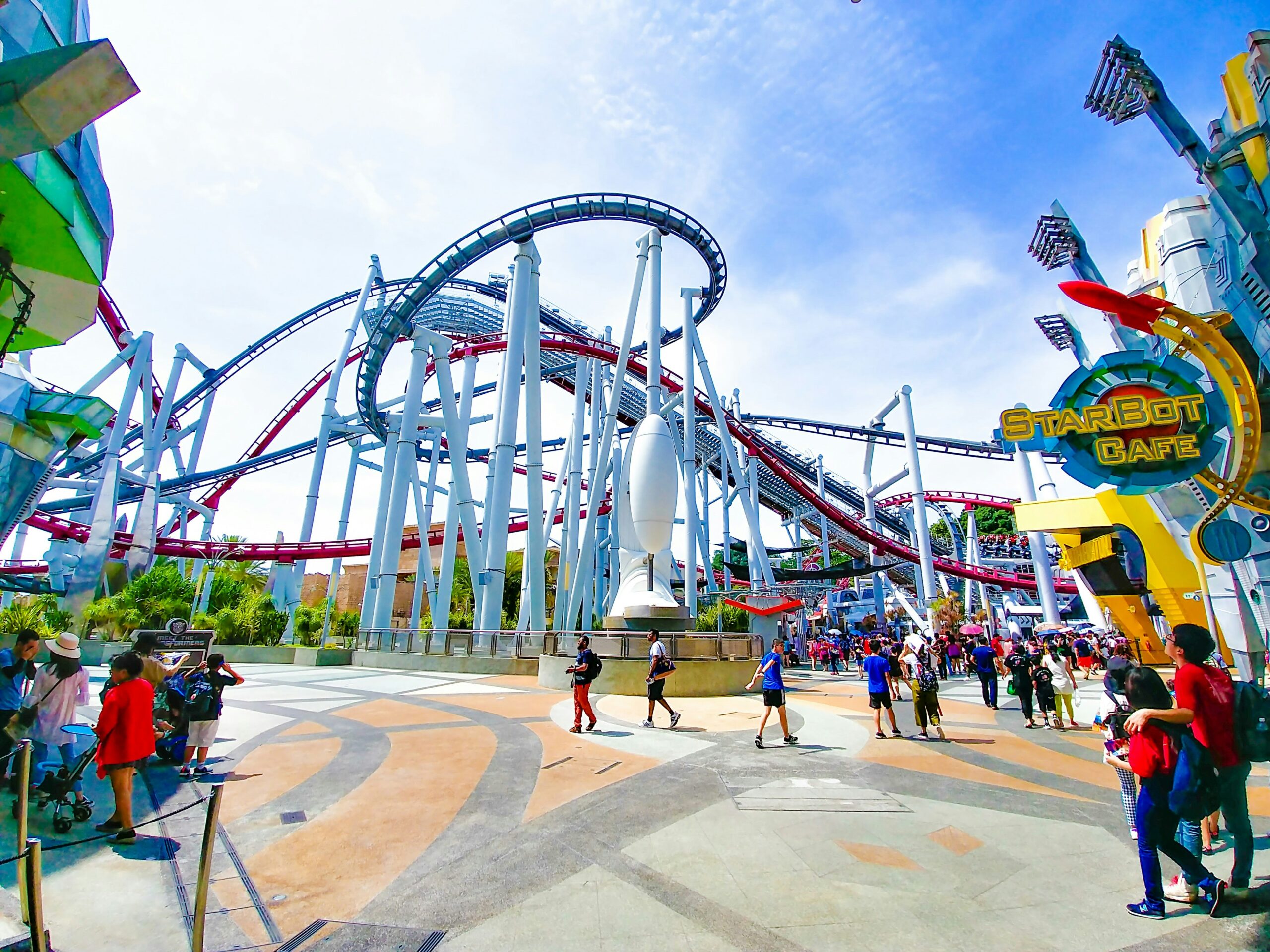The Evolution of Theme Parks Beyond Roller Coasters