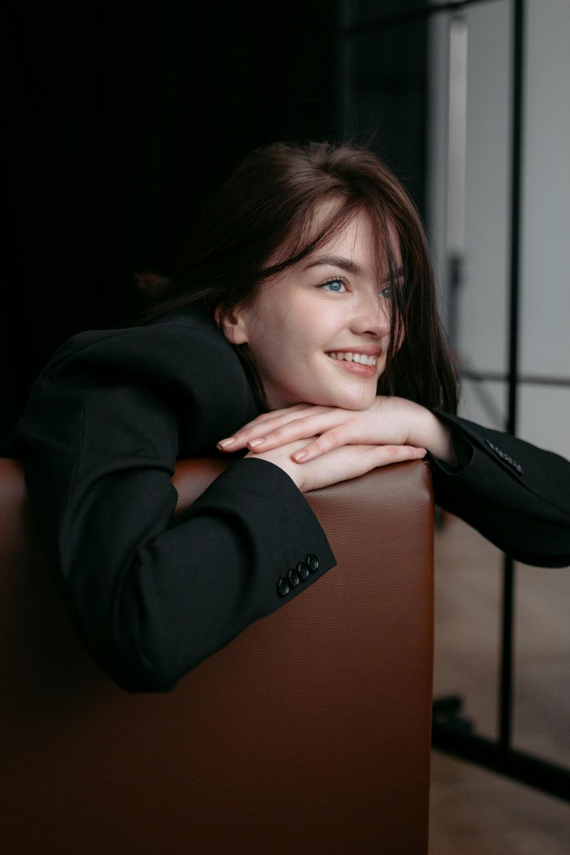 14 Psychological Tricks Used by Charismatic People