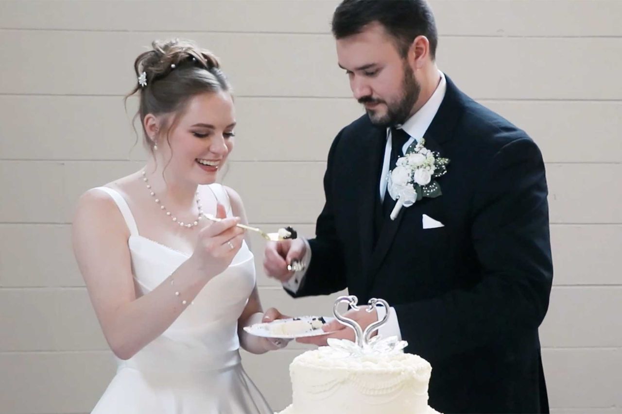 Dad Fulfills Lifelong Dream of Walking Daughter Down the Aisle After ...