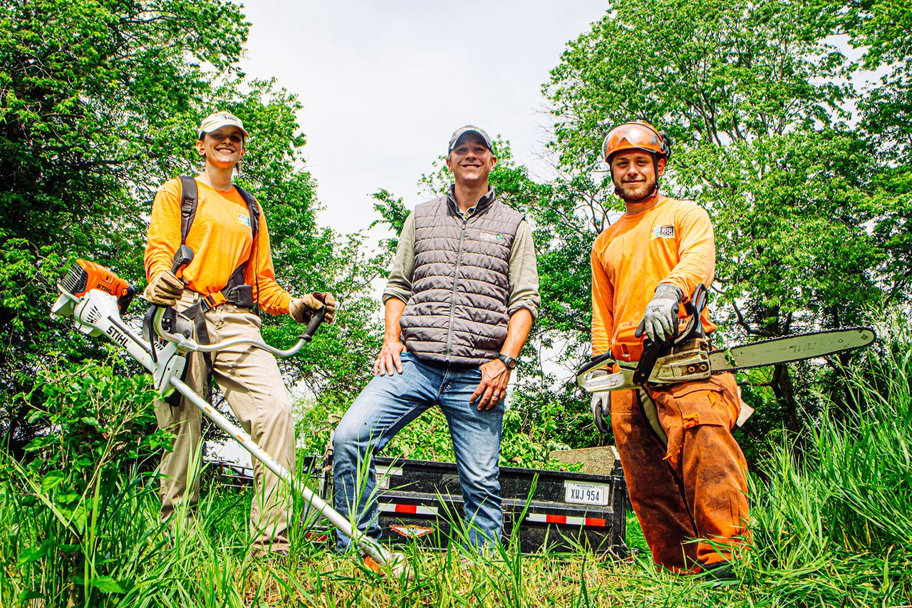 Nebraska Zoo Fights Invasive Species By Feeding Them to Their Animals ...