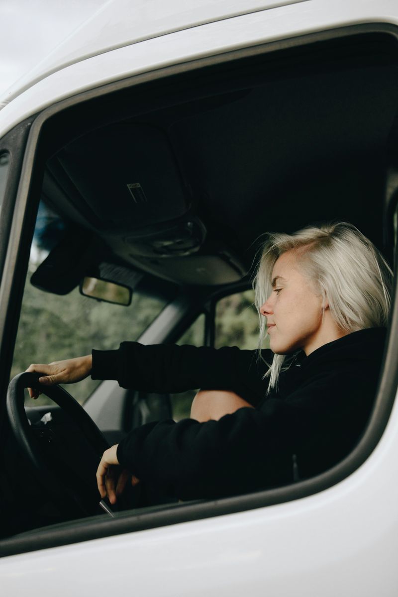 15 Things Confident People Never Do