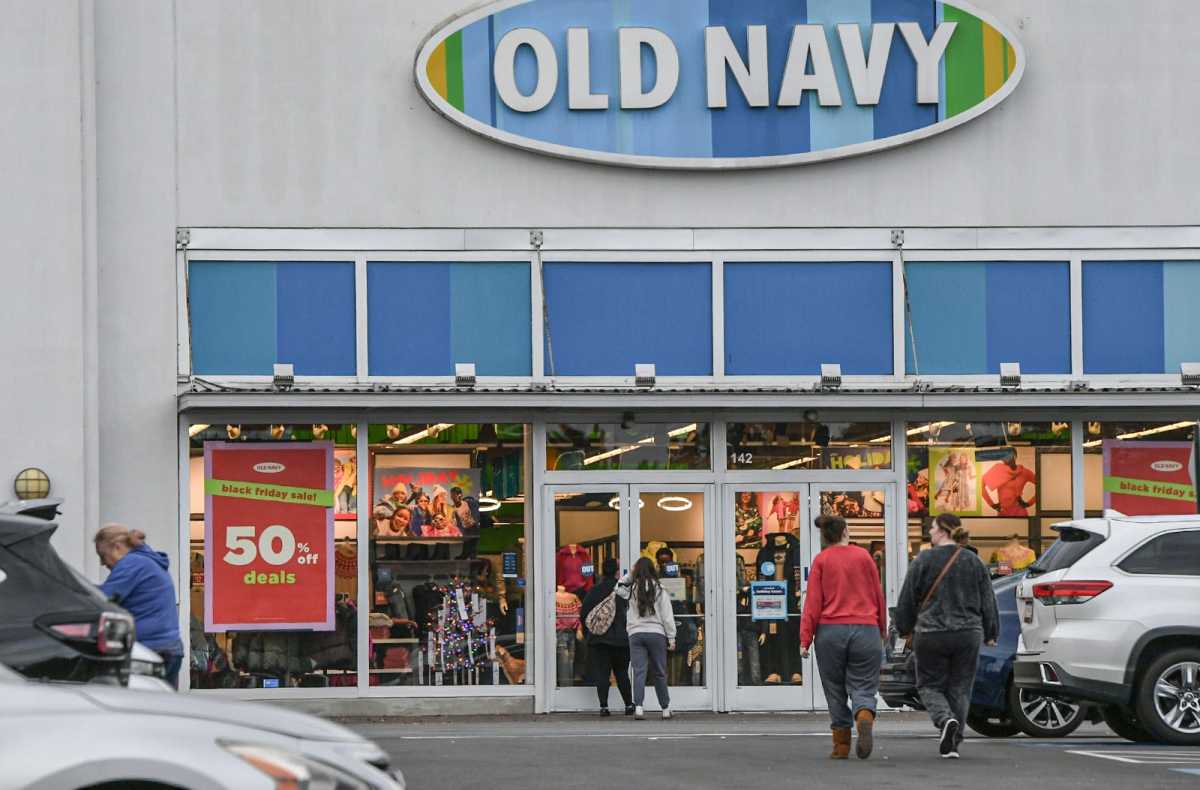 Old Navy's 'perfect' flip-flops are now just $2 in 10 colors