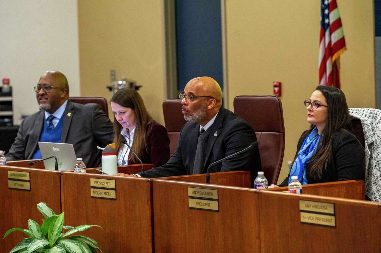 Harris County Department of Education lowers tax rate by less than 1%