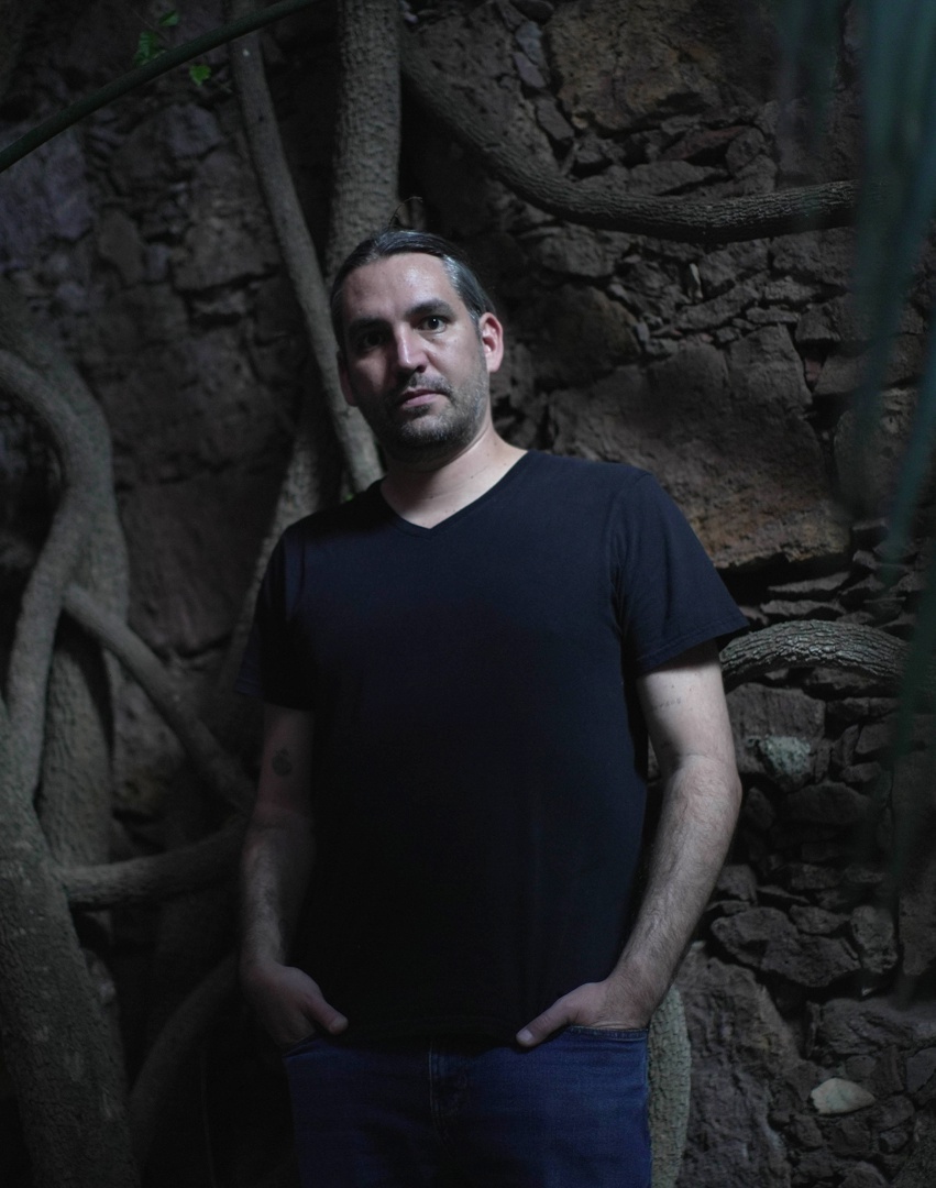Rodrigo Ímaz, hijastro de Sheinbaum, narra en un documental el exilio ...