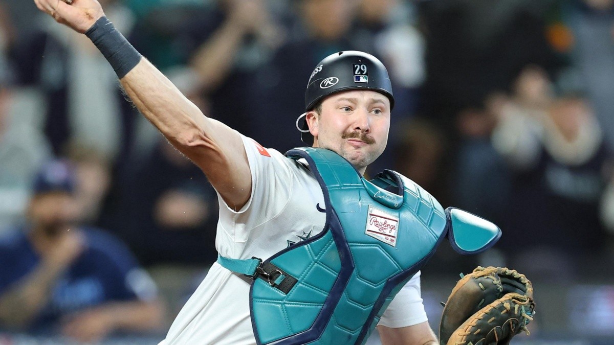 MLB Playoffs: MVP! Cal Raleigh Pulls Off Amazing Double Play to Save ...