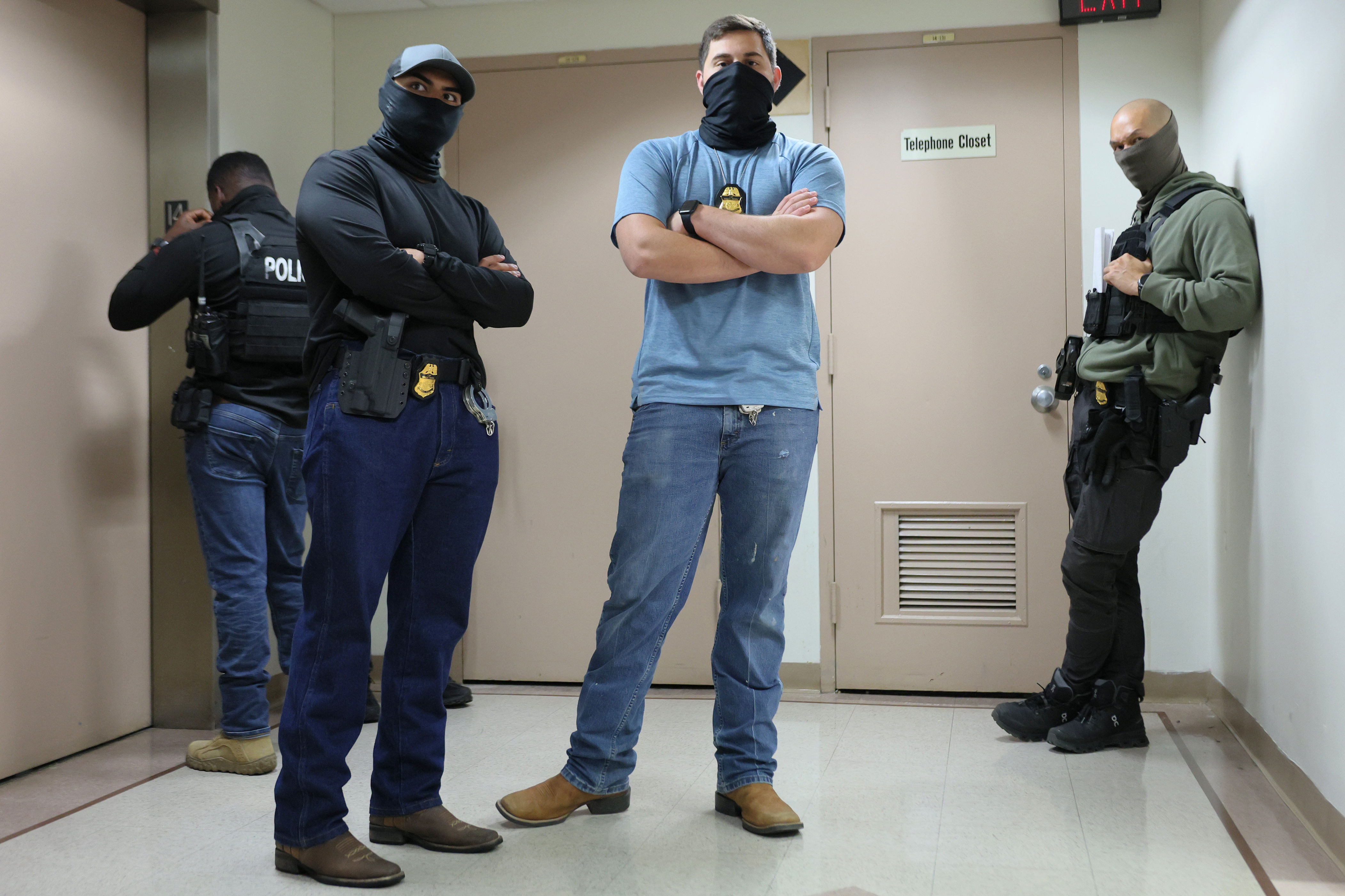 Notorious hacker group doxxes ICE and FBI officials in new leak, report ...