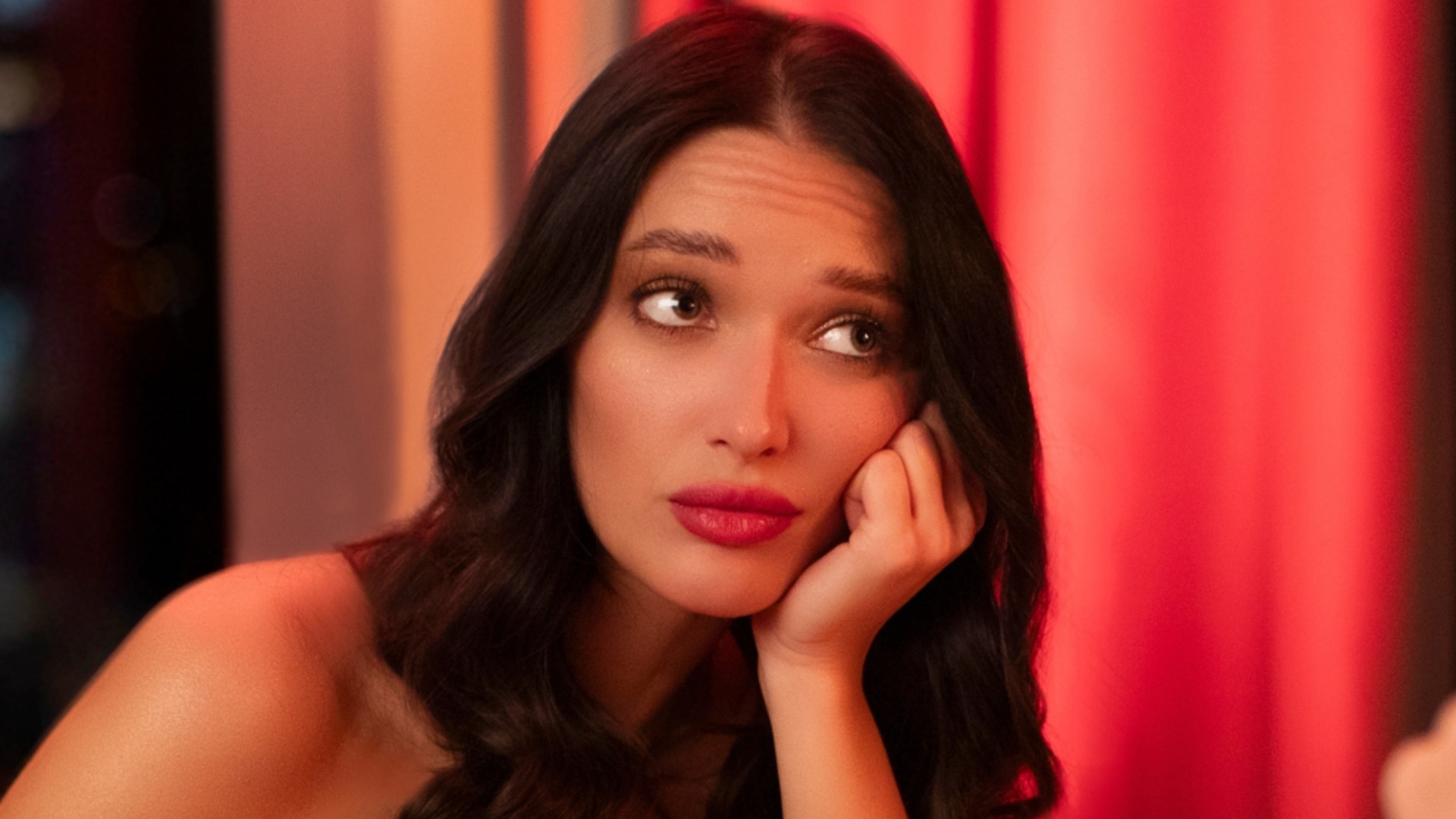 Body Language Habits That People Find Unattractive