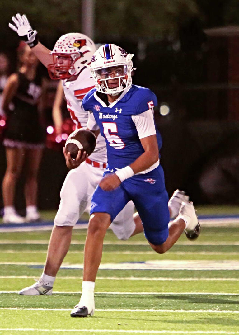 Midland Christian football knocks off rival Fort Worth Christian, 31-24