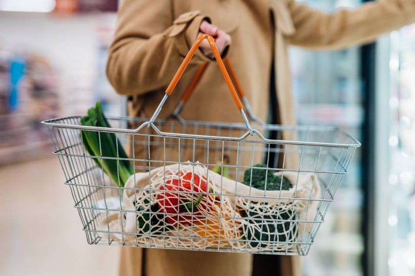 Doctor shares key foods to add to your diet to help relieve menopause ...