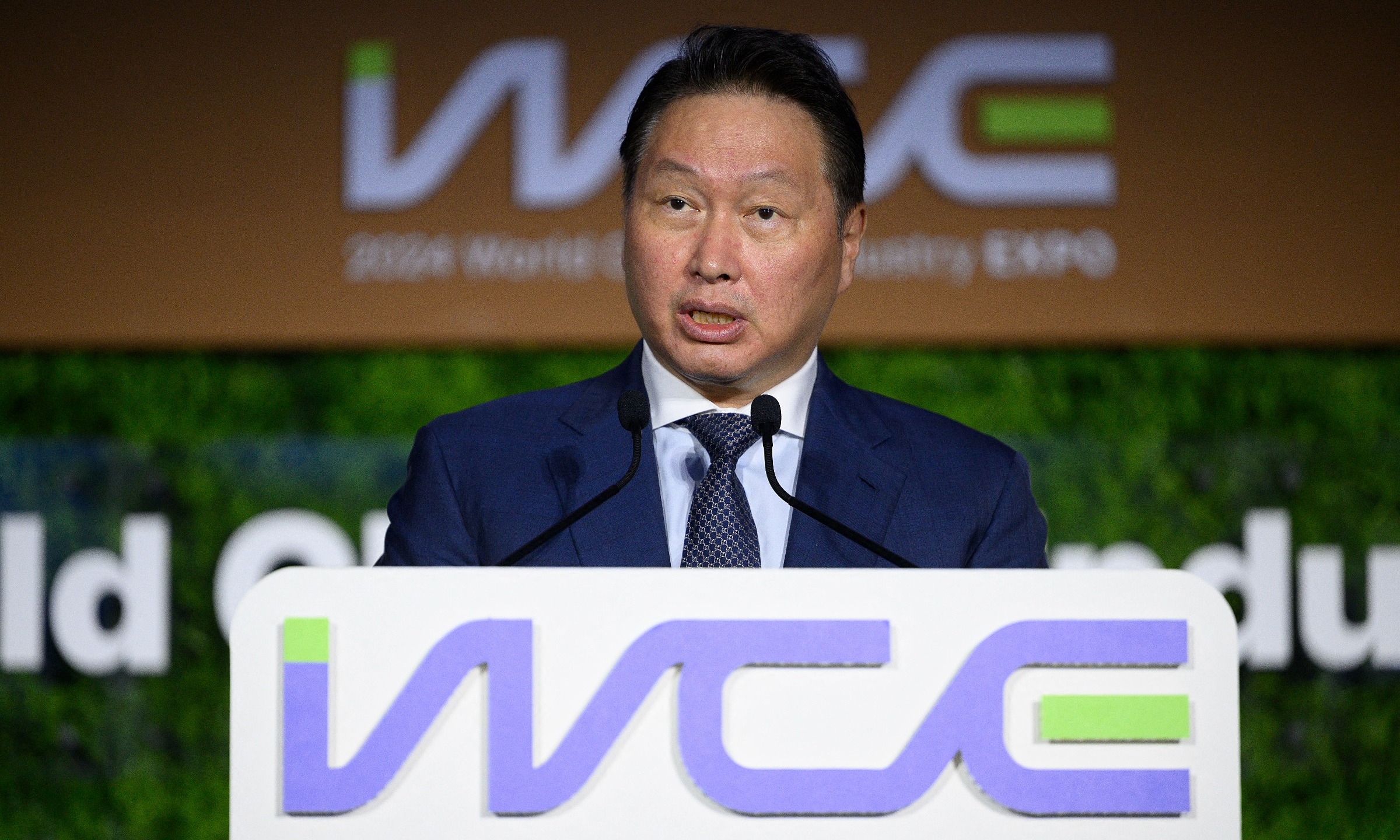 SK Group billionaire chairman's near $1B divorce settlement partially ...