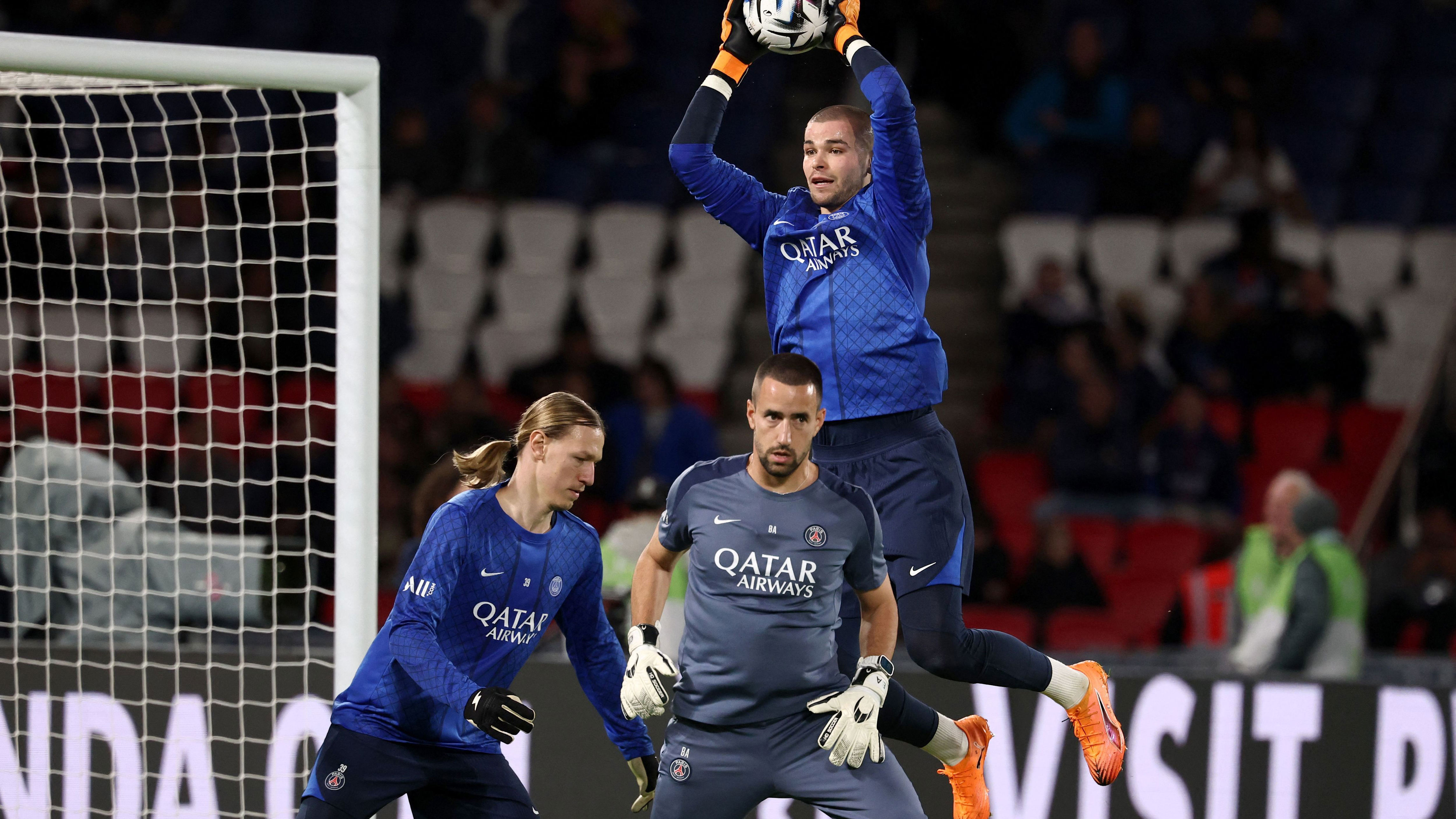 PSG, la Russie dézingue Chevalier et interpelle Luis Enrique pour Safonov