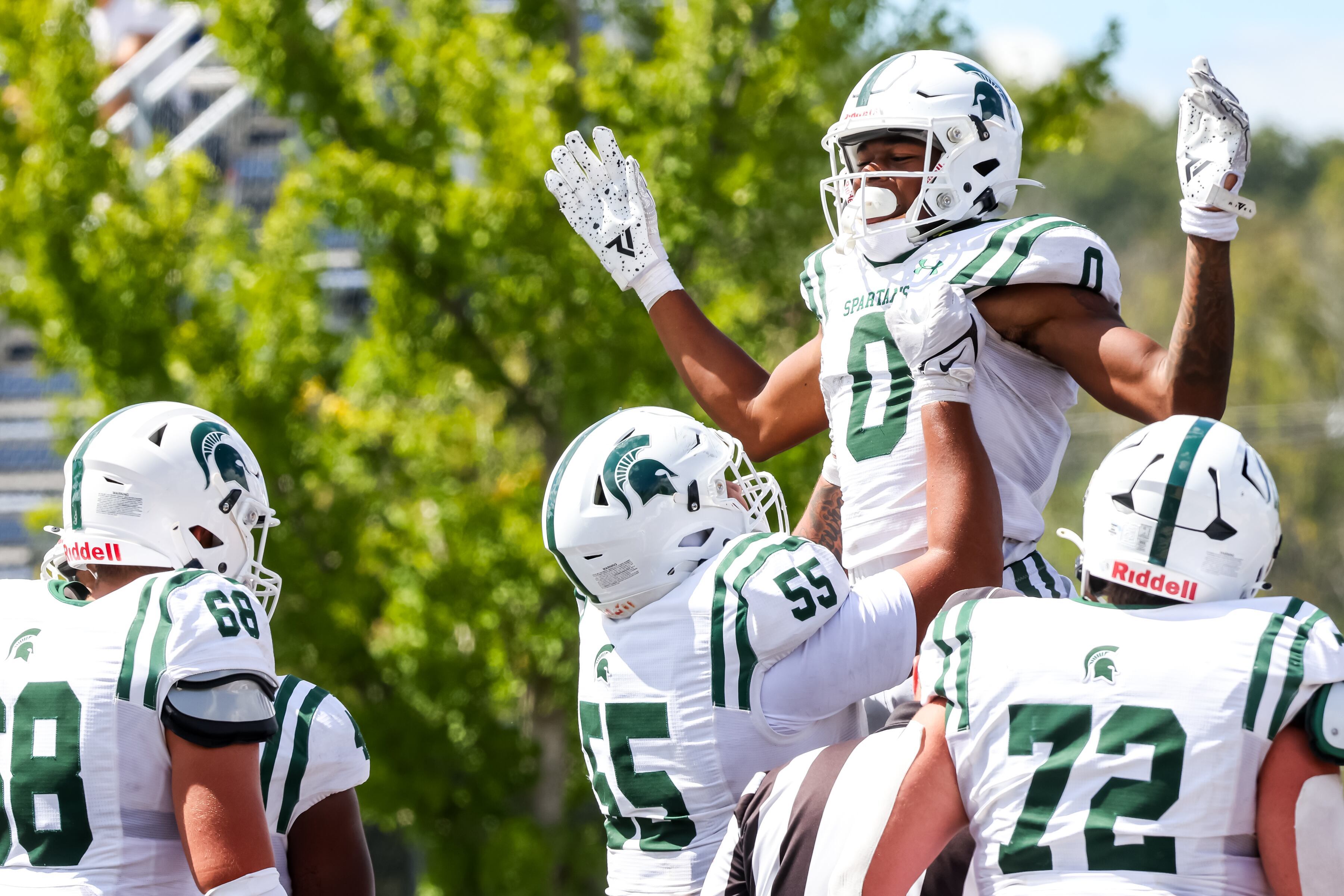 Carter’s breakout night powers No. 5 DePaul football past No. 3 St. Peter’s Prep