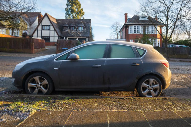 Police say exactly what to do if a car blocks your driveway