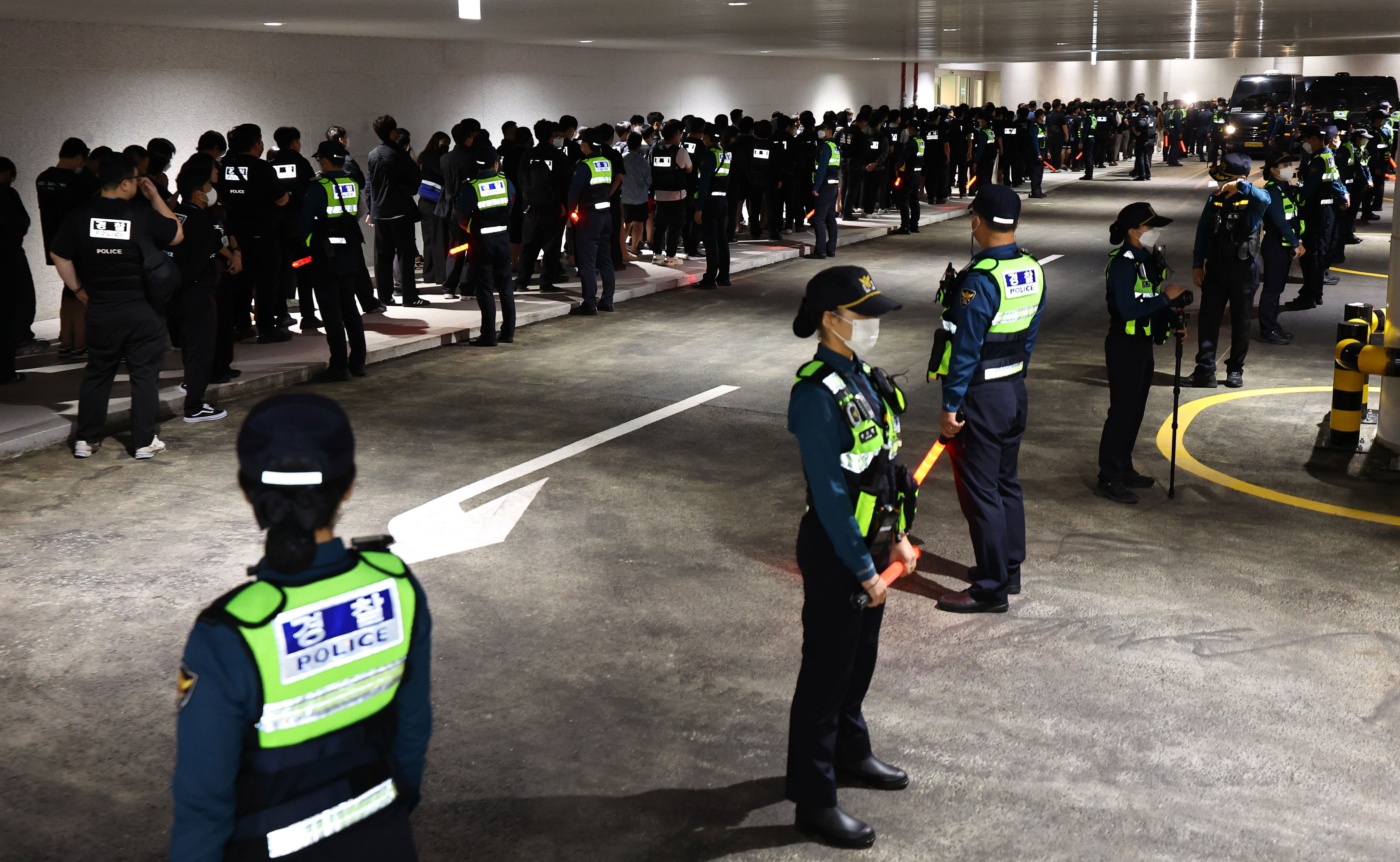 South Korea Repatriates 64 Voice Phishing Suspects from Cambodia