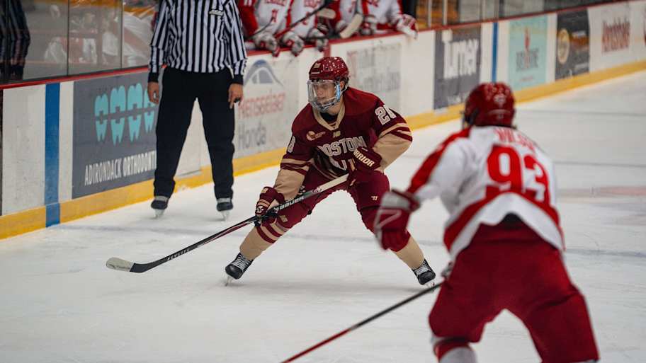 Four Goal Second Period Pushes No 9 Boston College Men's Hockey Past RPI