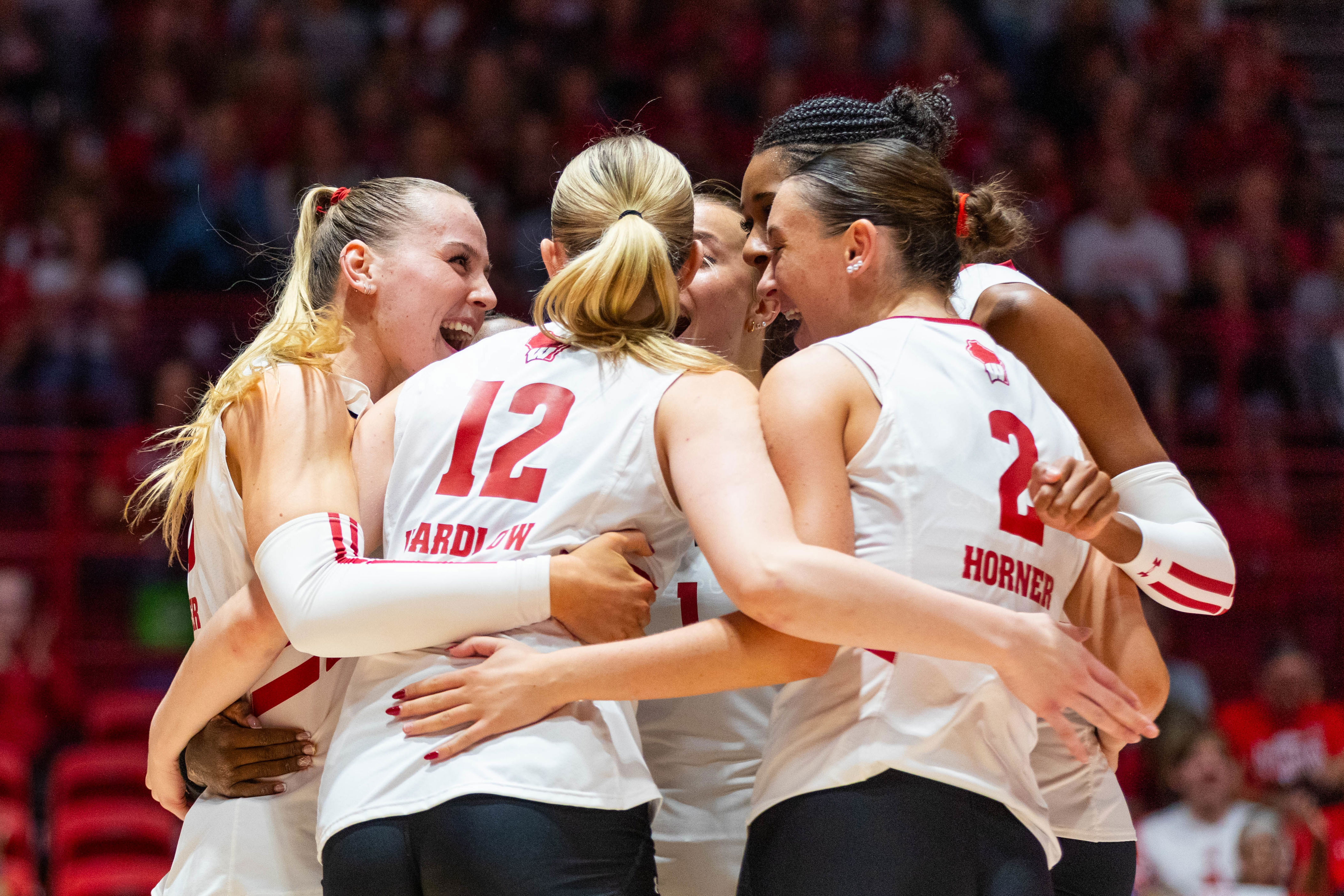 Addy Horner, Wisconsin Badgers volleyball’s blocking stand out in ...