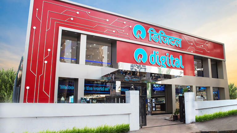 Reliance Digital’s Festival of Electronics until Oct 26