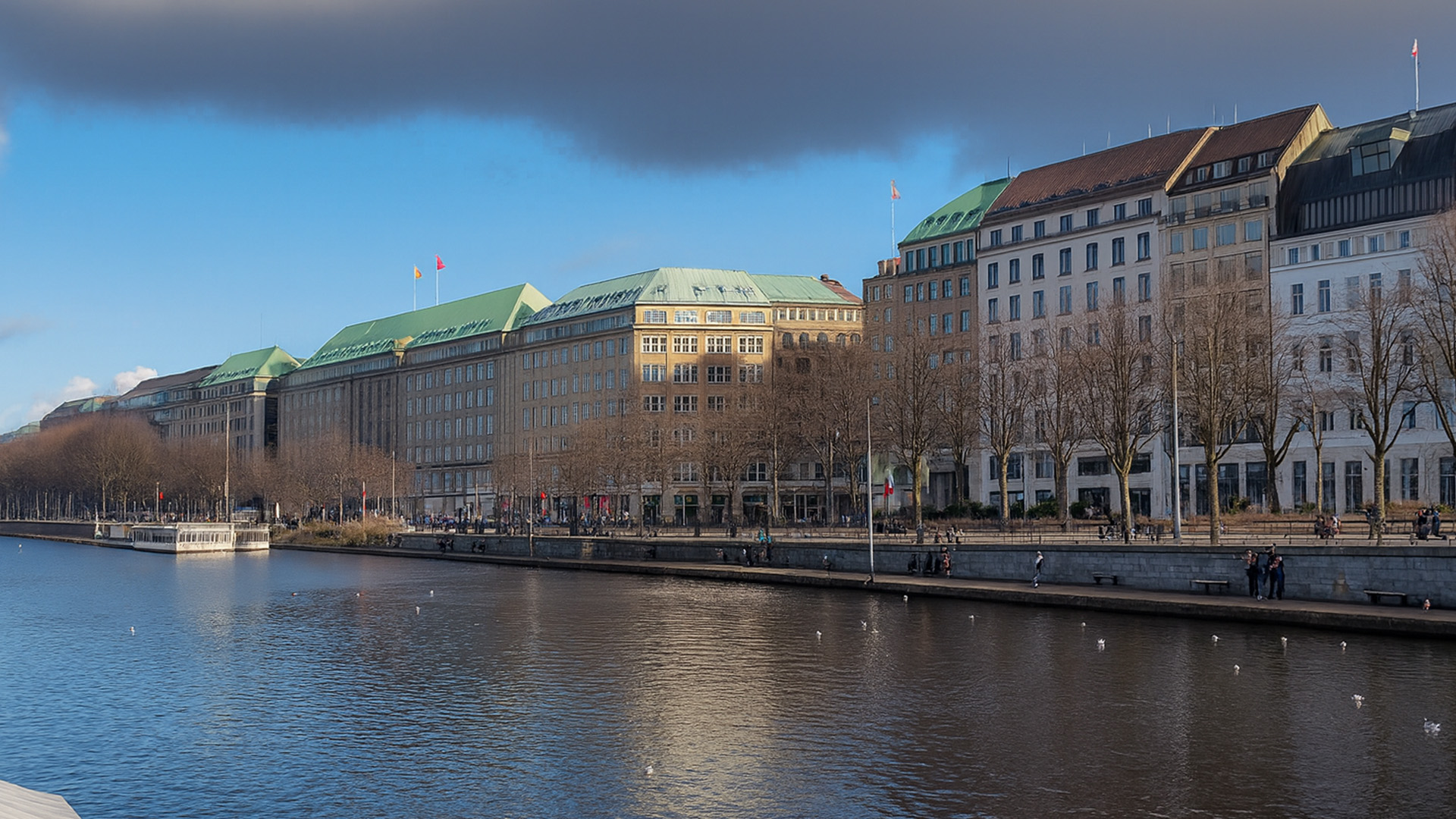 Hamburg – Walking Tour on a Cold Winter Day 4K