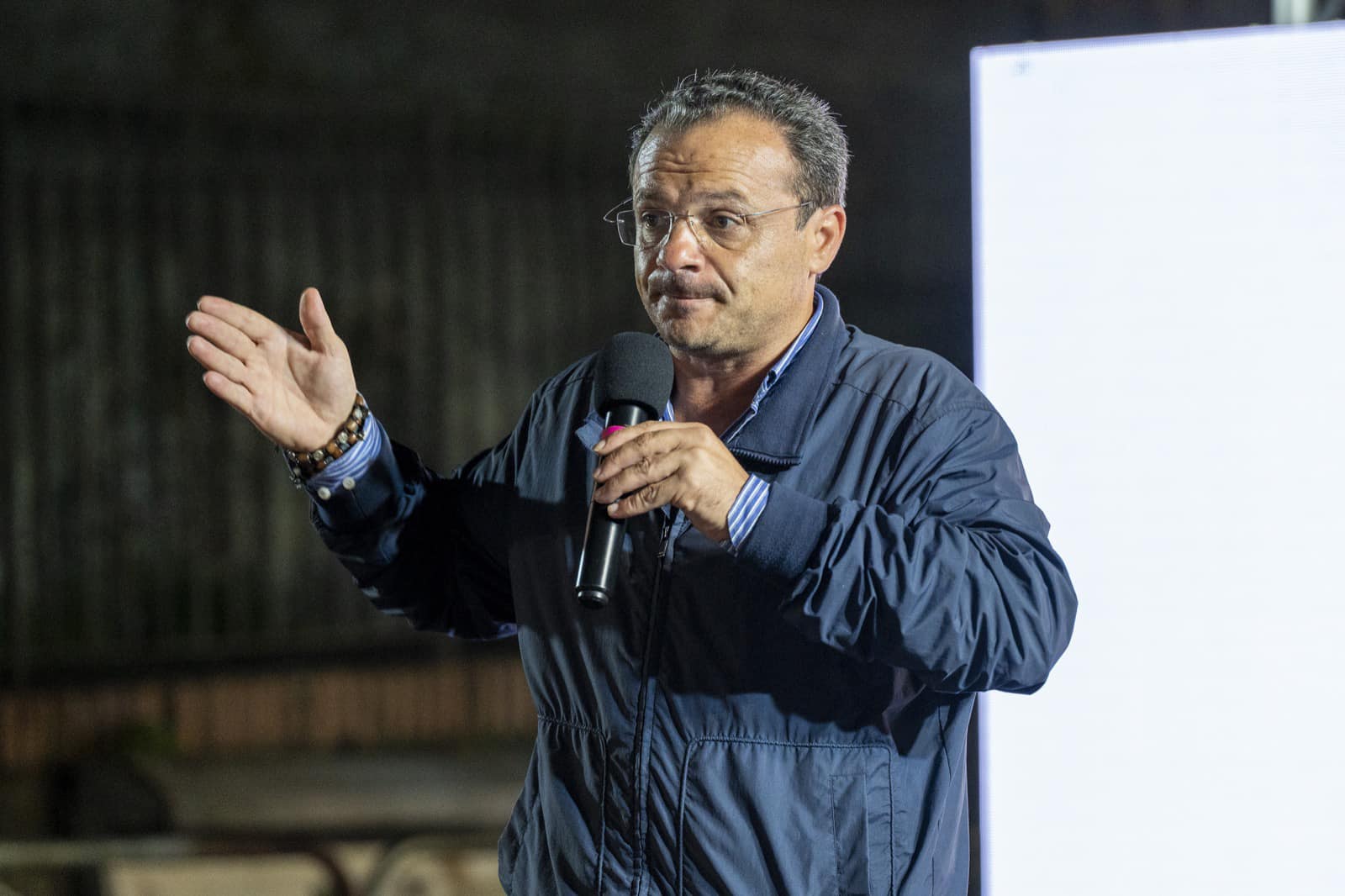 Tagliando politico al Comune di Messina, De Luca avverte la giunta e ...