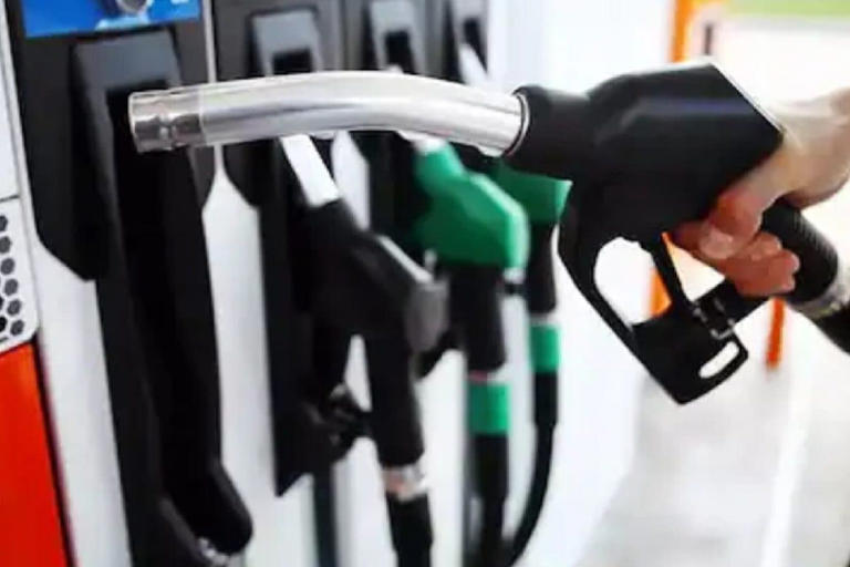 Petrol, diesel fresh prices announced: Check rates in your city on ...