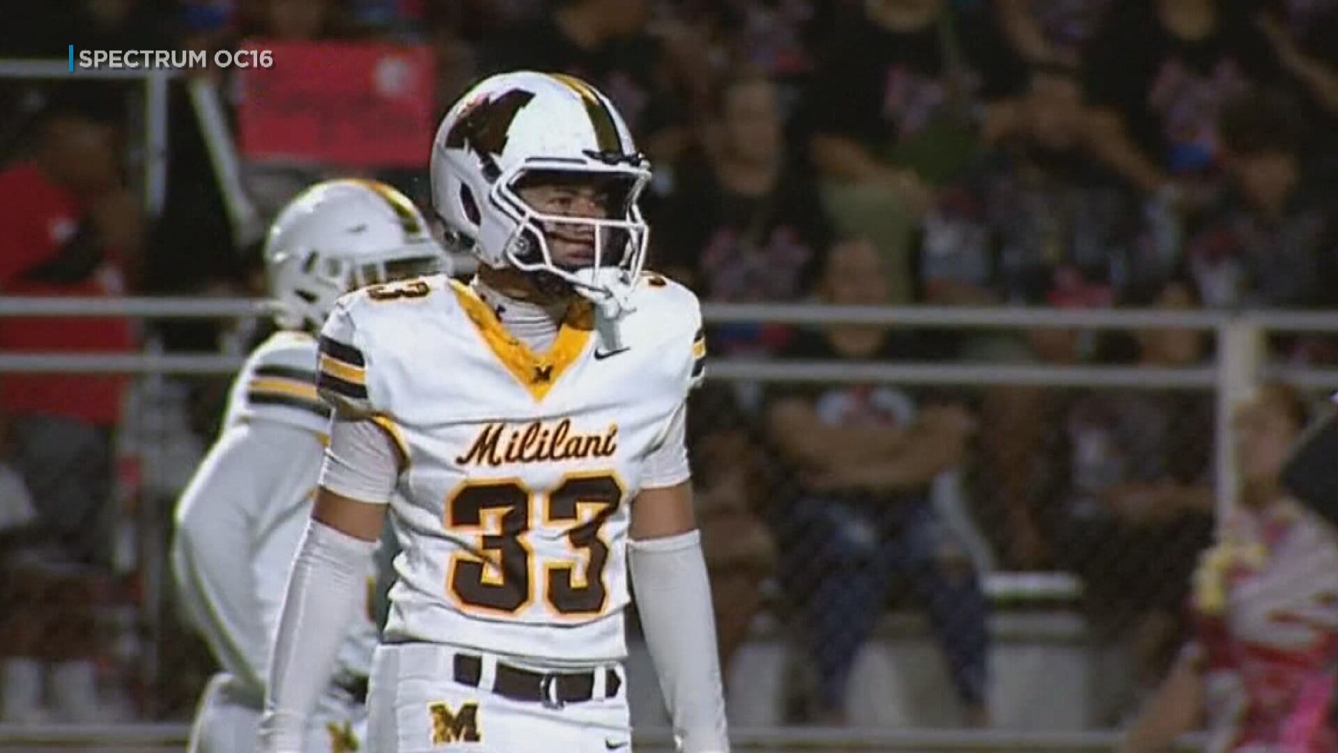 Mililani’s Gilman forges own path in family football legacy