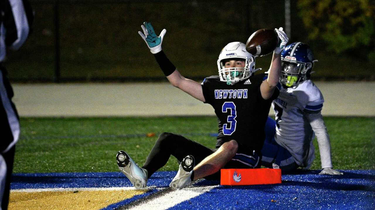 Newtown football forces 7 turnovers in win over Bunnell