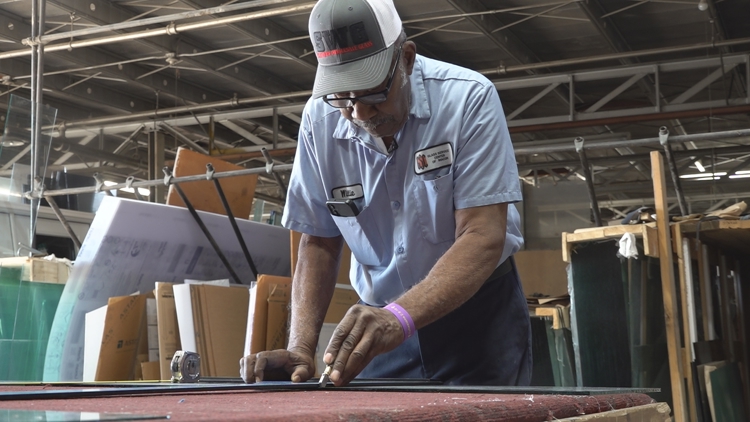 'I loved it' | After 50 years, Macon glass craftsman, Mr. Willie, says ...
