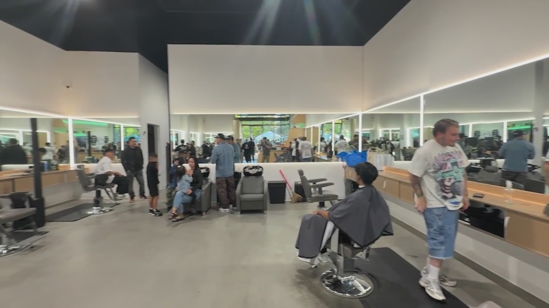 South Bay barbershop opens in Fremont