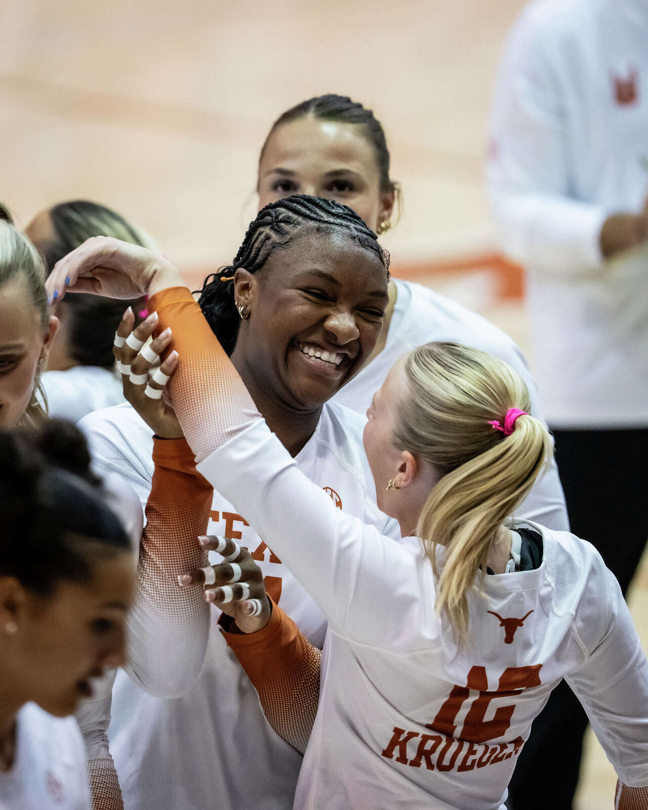 Texas volleyball vs Oklahoma: Live updates from Longhorns match against ...