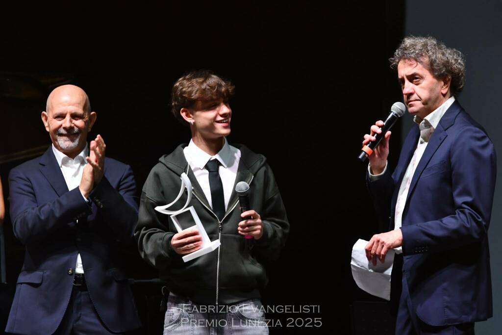 Trent’anni di Premio Lunezia, De Martino: “Devo tutto a Fabrizio De ...