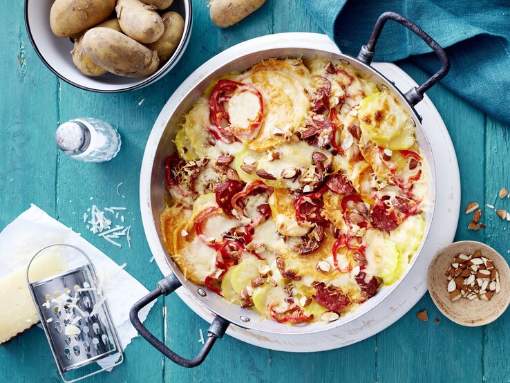 Spanischer Kartoffelauflauf mit Chorizo: Schmeckt wie im Urlaub!