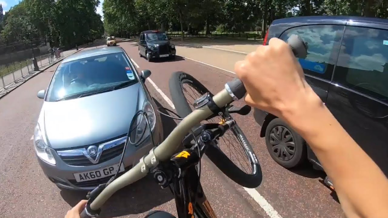 Little Harry faces more close calls in London