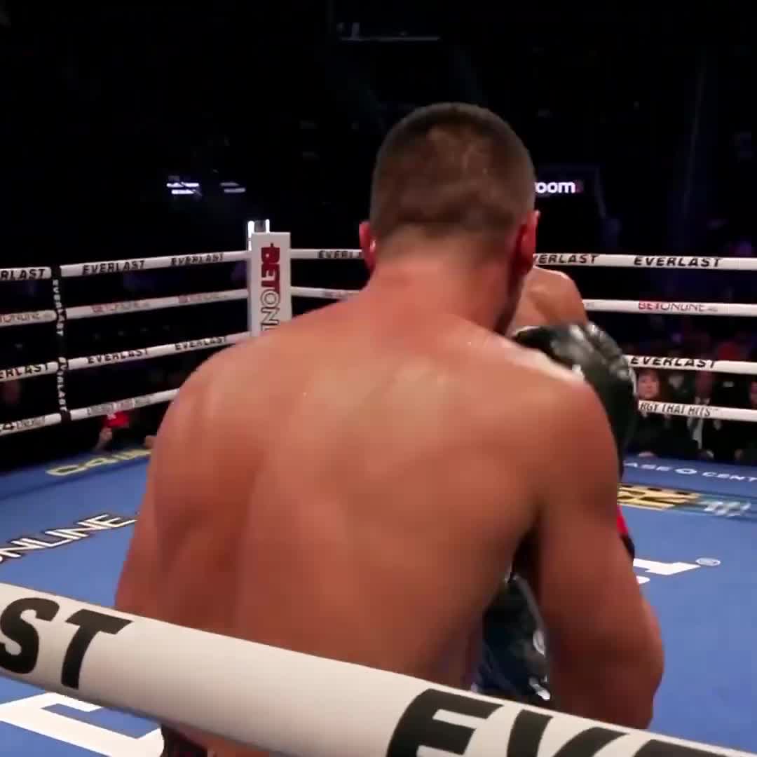 Amari Jones Knocks Out Madera Out In The Fifth! 👊 #HaneyPrograis🔥