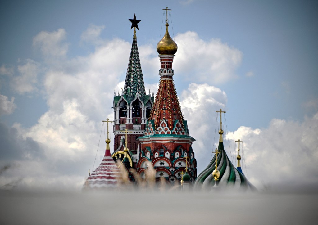 The Kremlin pitches £6,000,000,000 ‘peace bridge’ between Russia and ...