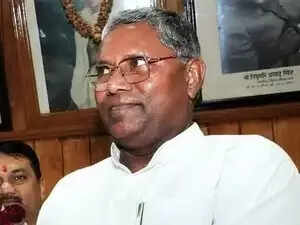 Ex-Speaker bids farewell to Imamganj after four decades