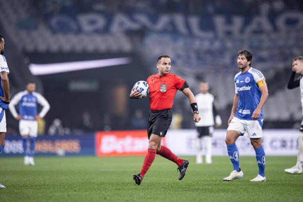 Árbitro da partida entre Corinthians e Cruzeiro apita terceiro duelo ...