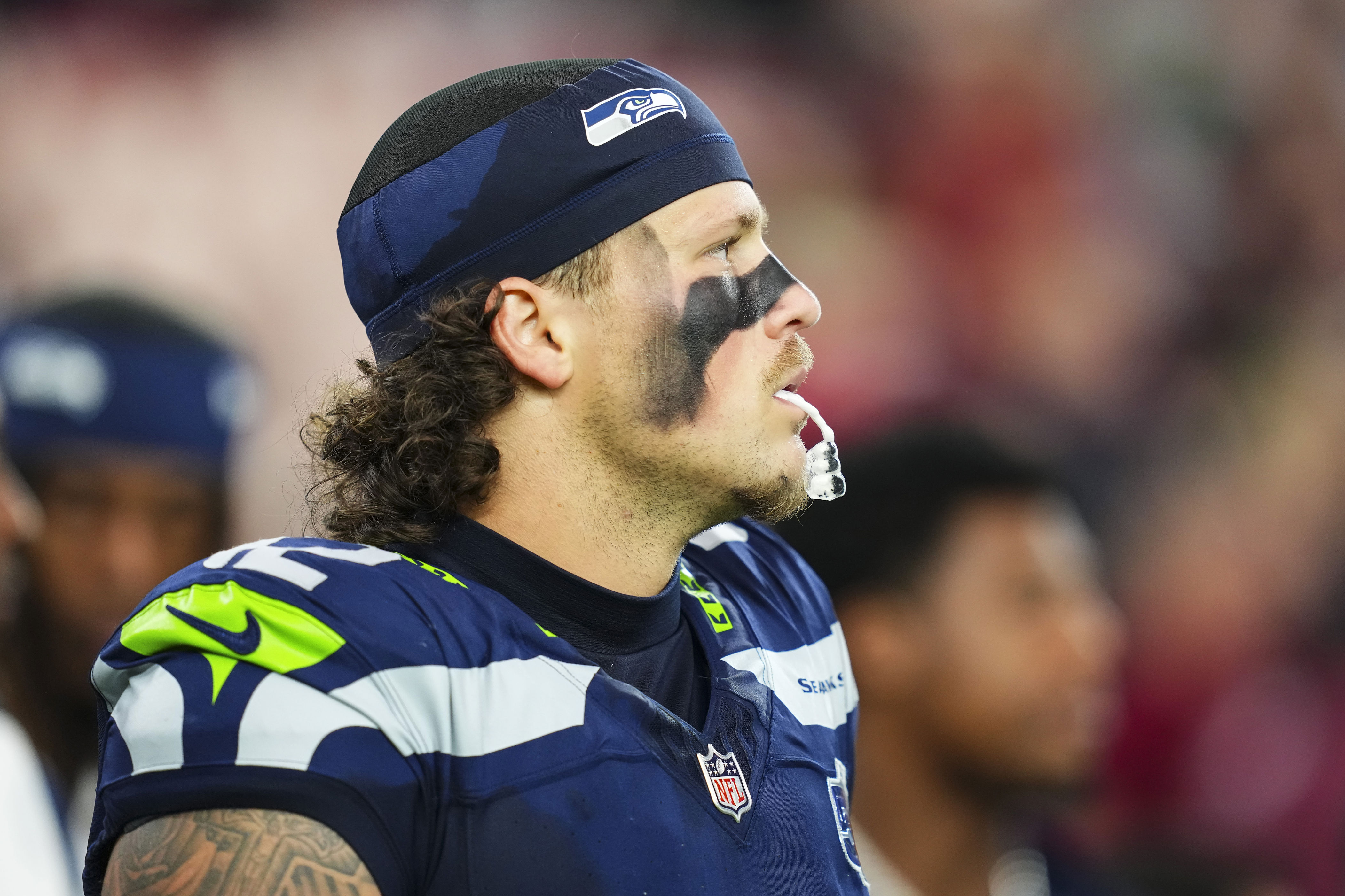 Pre-Snap Reads 10/18: Drake Thomas earning snaps for Seahawks