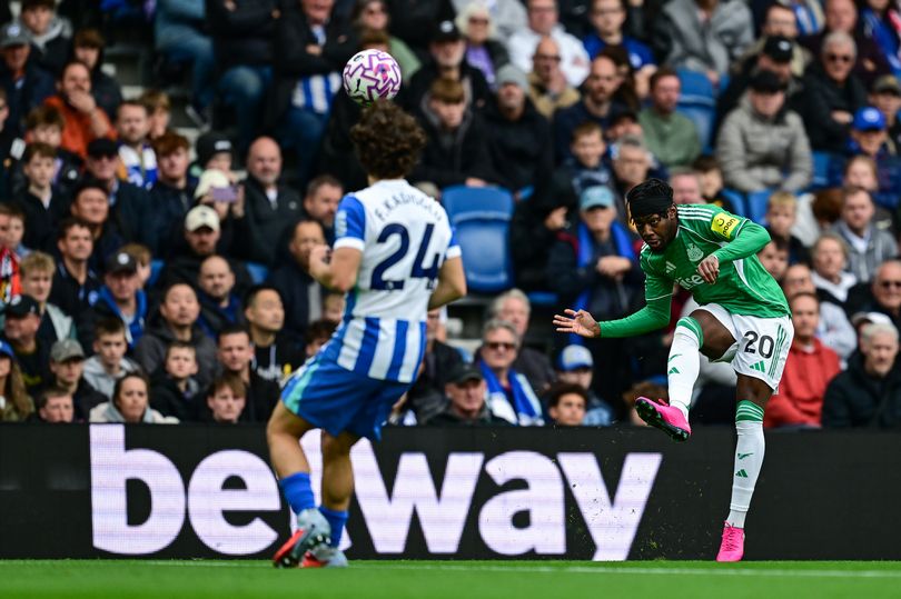 Newcastle player ratings as £55m signing slumps to 5/10 and Sven Botman ...