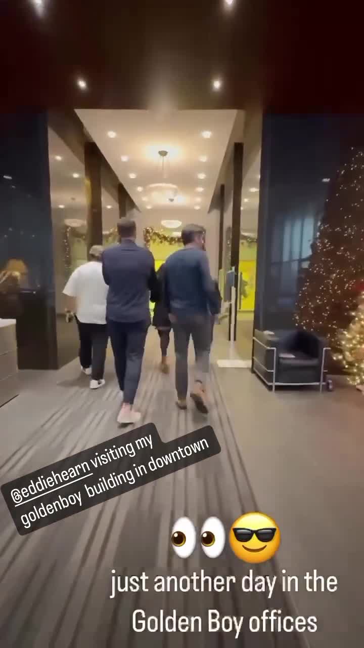 🚨Eddie Hearn visits Oscar De La Hoya in LA – possible Devin Haney vs ...