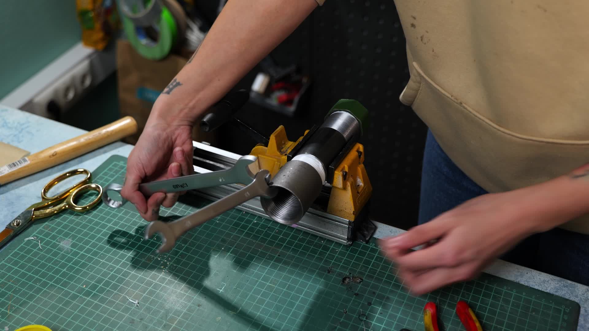 Self-made invention for easy repair They don't stop to surprise me