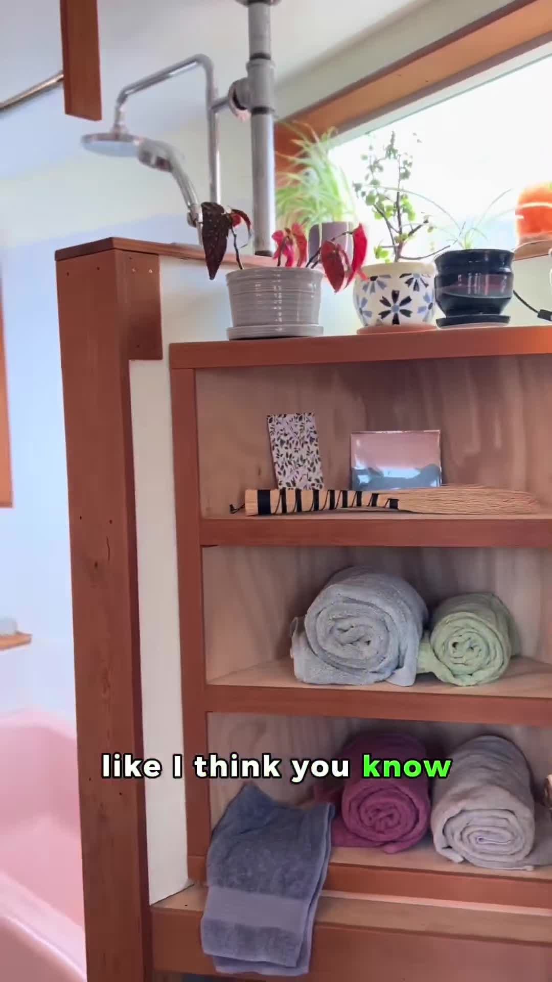 Tour a small round house! 💫