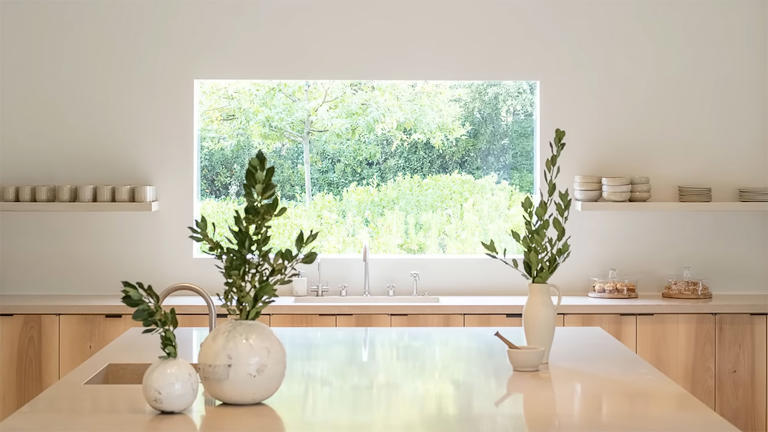 8 celebrity homes that look ridiculous in real life